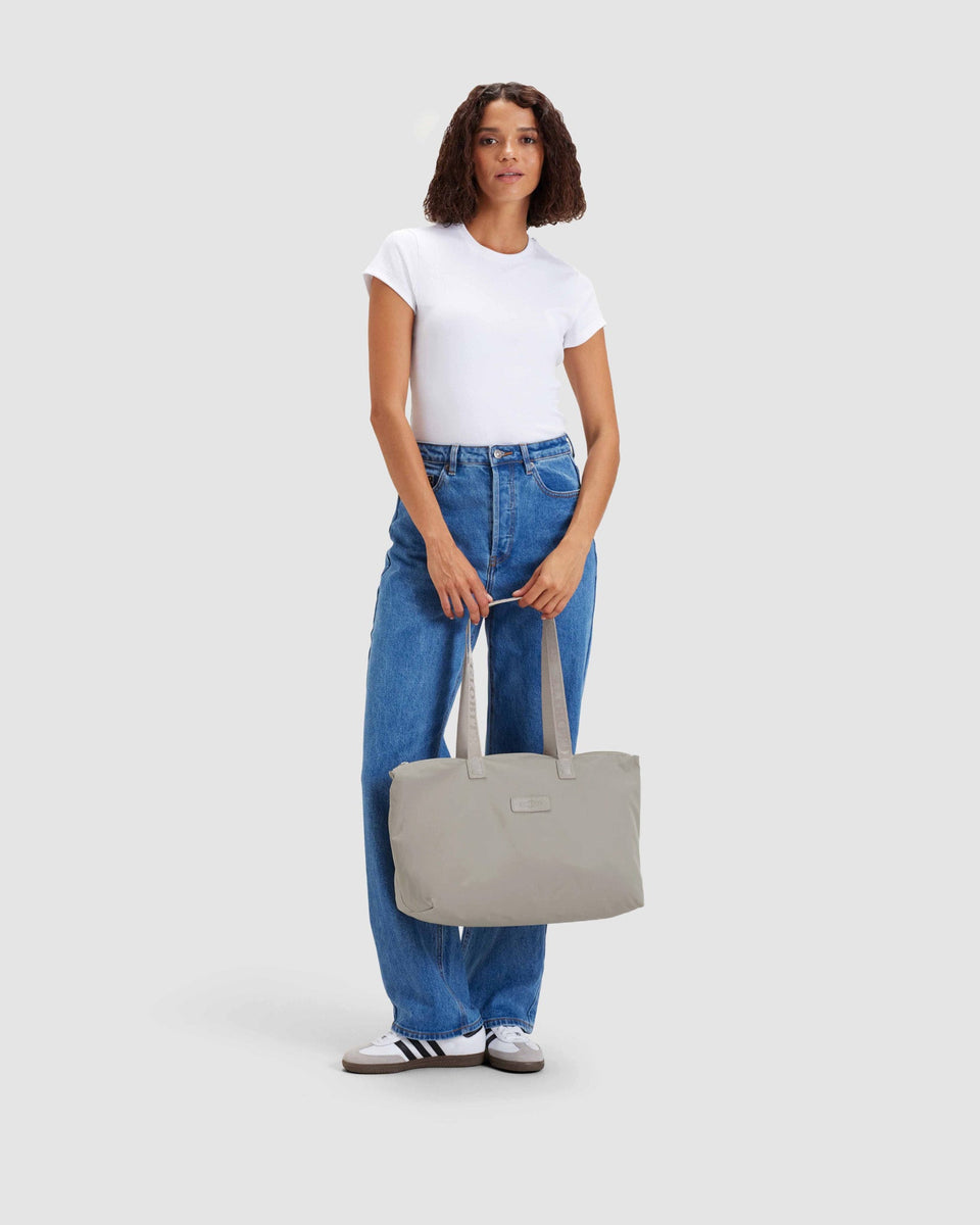 Oatmeal Beige Stash & Dash Travel Tote Bag | Globite
